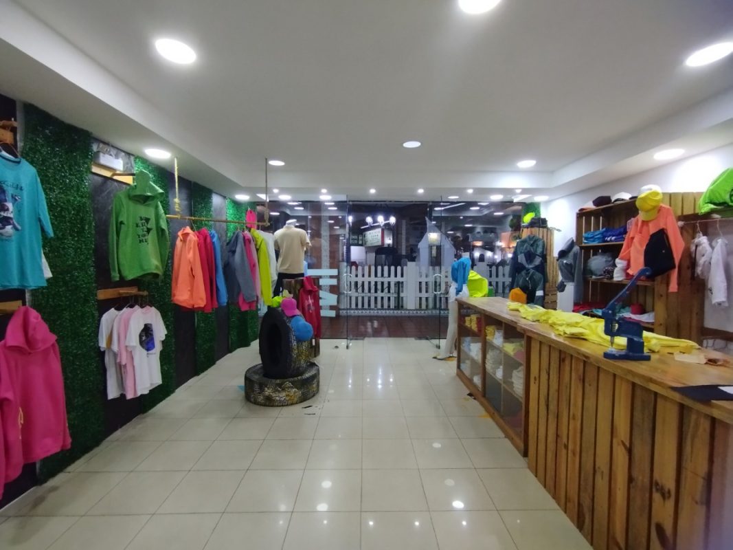 Best House Vende Fondo De Comercio En El Centro Comercial La Cascada. - Grupo Best House